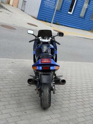 Kawasaki ZZR 1998 in Klaipeda, with an engine capacity of 0.60 L and mileage of 50 thousand km for 550 €, photo 6 on AUTOMOTO.COM.LV