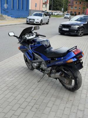Kawasaki ZZR 1998 in Klaipeda, with an engine capacity of 0.60 L and mileage of 50 thousand km for 550 €, photo 7 on AUTOMOTO.COM.LV