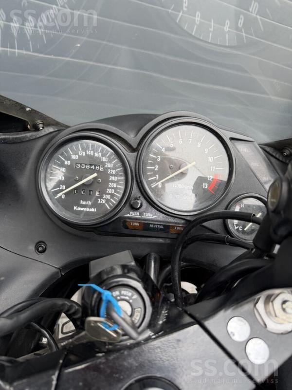 Кавасаки ZZR 1999 в Айзкраукле, объемом двигателя 1.20 л и пробегом 0 тыс. км за 2170 €, фото 3 на AUTOMOTO.COM.LV