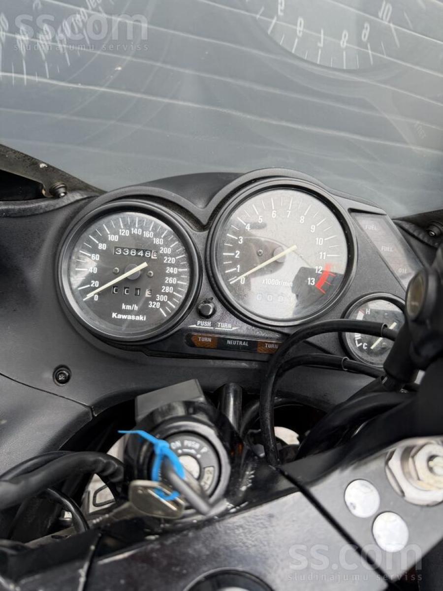 Кавасаки ZZR 1999 в Айзкраукле, объемом двигателя 1.20 л и пробегом 0 тыс. км за 2170 €, фото 4 на AUTOMOTO.COM.LV
