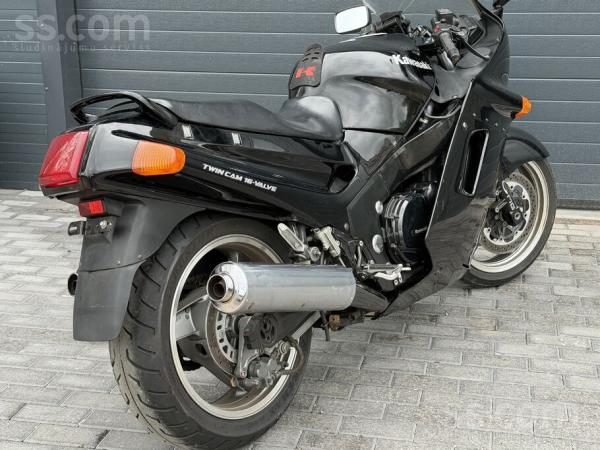 Кавасаки ZZR 1999 в Айзкраукле, объемом двигателя 1.20 л и пробегом 0 тыс. км за 2170 €, фото 8 на AUTOMOTO.COM.LV