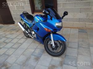 Kawasaki ZZR 2002 in Cesis, with an engine capacity of 0.60 L and mileage of 0 thousand km for 1450 €, photo 5 on AUTOMOTO.COM.LV