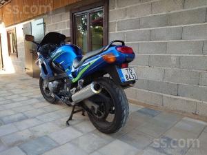 Kawasaki ZZR 2002 in Cesis, with an engine capacity of 0.60 L and mileage of 0 thousand km for 1450 €, photo 6 on AUTOMOTO.COM.LV