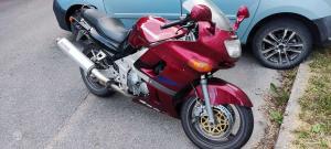 Sarkans Kawasaki ZZR 1998 Klaipėda, ar dzinēja tilpumu 0.60 L un nobraukumu 35 tūkst. km par 1200 €, foto 3 vietnē AUTOMOTO.COM.LV