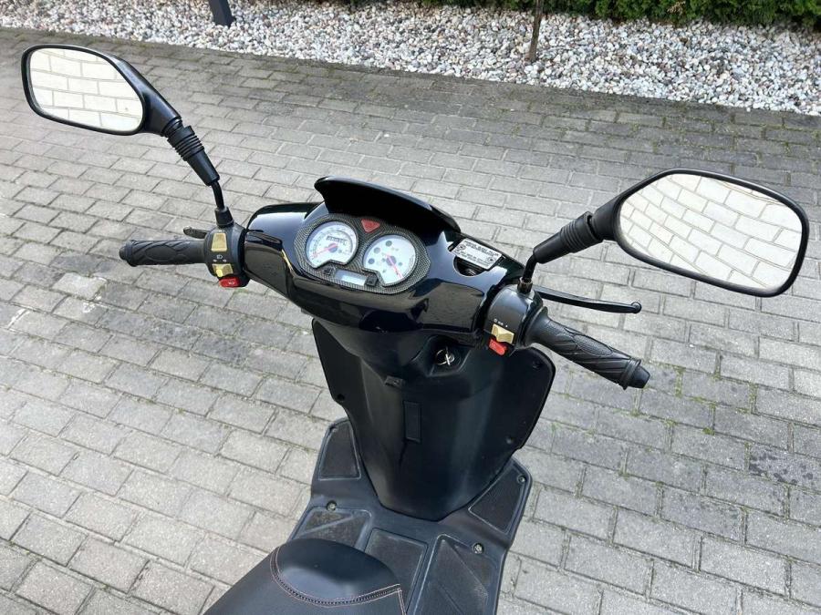 Black Keeway Focus 2014 in Taurage, with an engine capacity of 49.00 L and mileage of 5 thousand km for 380 €, photo 7 on AUTOMOTO.COM.LV