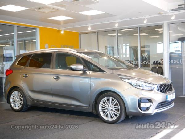 Smilšu krāsa Kia Carens 2017 Tallina, ar dzinēja tilpumu 1.70 L un nobraukumu 117 tūkst. km par 8990 €, foto 1 vietnē AUTOMOTO.COM.LV