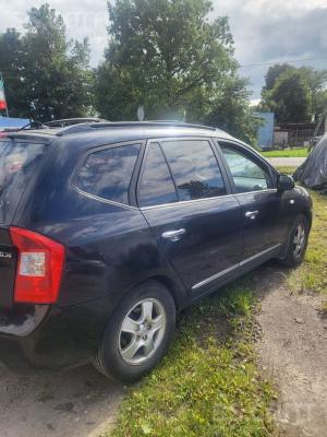 Black Kia Carens 2007 in Riga, with an engine capacity of 2.00 L and mileage of 324 thousand km for 1750 €, photo 7 on AUTOMOTO.COM.LV