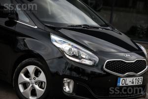 Black Kia Carens 2013 in Jelgava, with an engine capacity of 1.70 L and mileage of 0 thousand km for 7490 €, photo 4 on AUTOMOTO.COM.LV