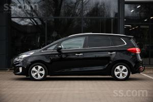 Black Kia Carens 2013 in Jelgava, with an engine capacity of 1.70 L and mileage of 0 thousand km for 7490 €, photo 7 on AUTOMOTO.COM.LV
