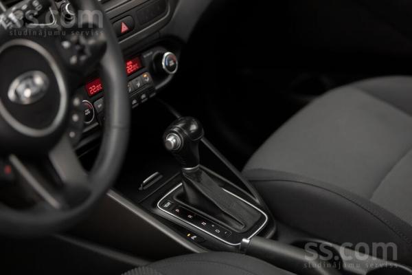 Black Kia Carens 2013 in Jelgava, with an engine capacity of 1.70 L and mileage of 0 thousand km for 7490 €, photo 9 on AUTOMOTO.COM.LV