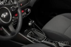 Black Kia Carens 2013 in Jelgava, with an engine capacity of 1.70 L and mileage of 0 thousand km for 7490 €, photo 10 on AUTOMOTO.COM.LV