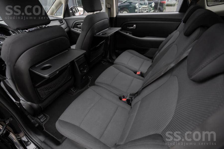Black Kia Carens 2013 in Jelgava, with an engine capacity of 1.70 L and mileage of 0 thousand km for 7490 €, photo 13 on AUTOMOTO.COM.LV