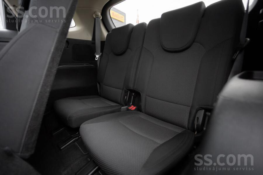 Black Kia Carens 2013 in Jelgava, with an engine capacity of 1.70 L and mileage of 0 thousand km for 7490 €, photo 14 on AUTOMOTO.COM.LV