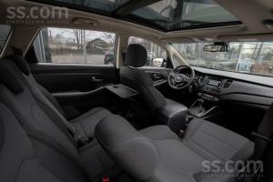 Black Kia Carens 2013 in Jelgava, with an engine capacity of 1.70 L and mileage of 0 thousand km for 7490 €, photo 17 on AUTOMOTO.COM.LV