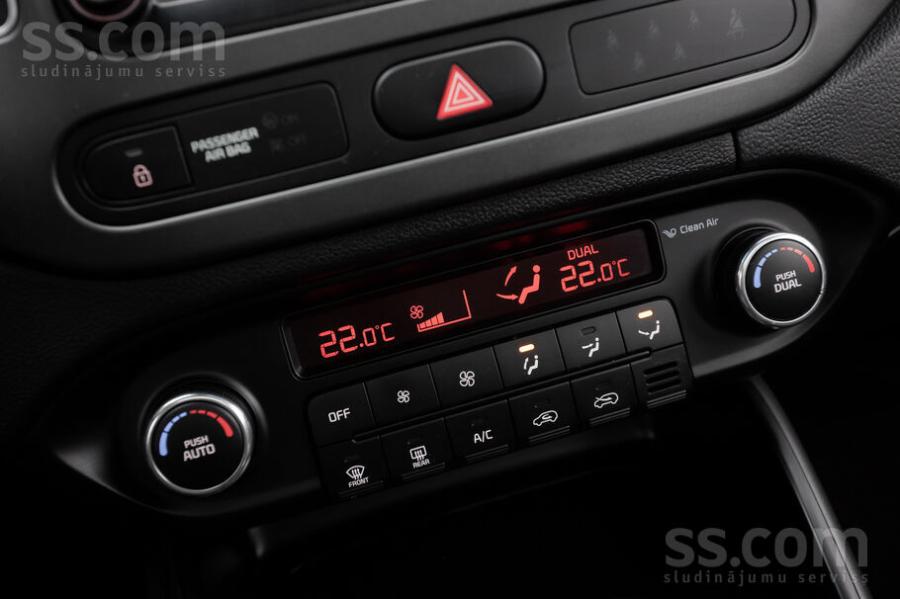Black Kia Carens 2013 in Jelgava, with an engine capacity of 1.70 L and mileage of 0 thousand km for 7490 €, photo 22 on AUTOMOTO.COM.LV