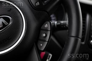 Black Kia Carens 2013 in Jelgava, with an engine capacity of 1.70 L and mileage of 0 thousand km for 7490 €, photo 28 on AUTOMOTO.COM.LV