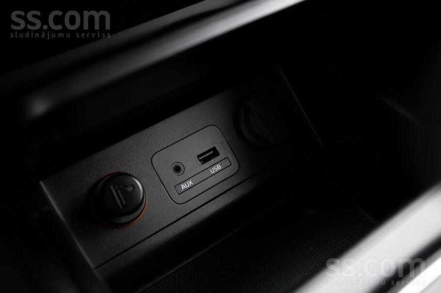 Black Kia Carens 2013 in Jelgava, with an engine capacity of 1.70 L and mileage of 0 thousand km for 7490 €, photo 33 on AUTOMOTO.COM.LV