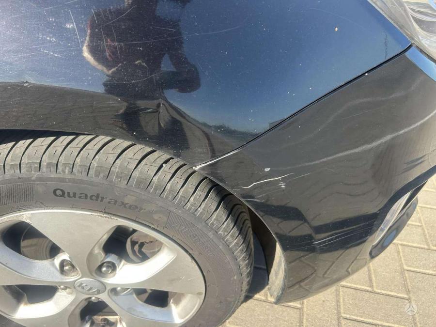 Melns Kia Carens 2013 Tauragė, ar dzinēja tilpumu 1.69 L un nobraukumu 267 tūkst. km par 3500 €, foto 14 vietnē AUTOMOTO.COM.LV