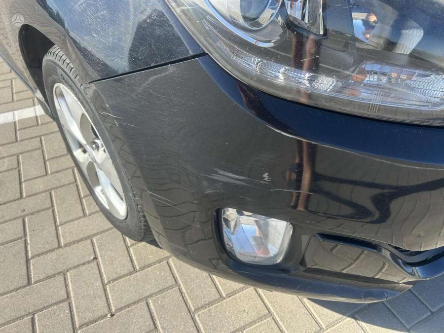 Melns Kia Carens 2013 Tauragė, ar dzinēja tilpumu 1.69 L un nobraukumu 267 tūkst. km par 3500 €, foto 16 vietnē AUTOMOTO.COM.LV
