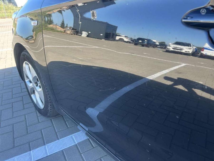 Melns Kia Carens 2013 Tauragė, ar dzinēja tilpumu 1.69 L un nobraukumu 267 tūkst. km par 3500 €, foto 17 vietnē AUTOMOTO.COM.LV