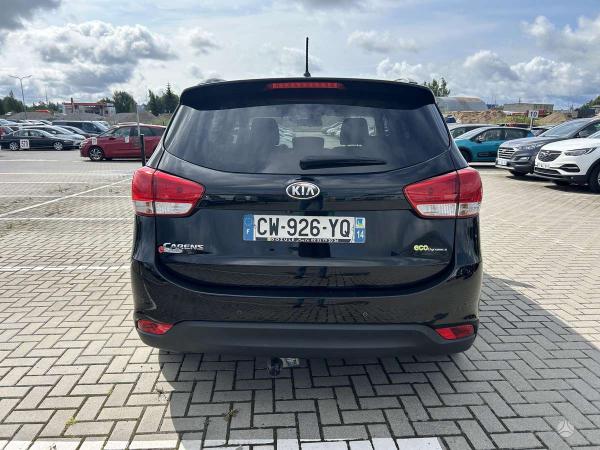 Melns Kia Carens 2013 Tauragė, ar dzinēja tilpumu 1.69 L un nobraukumu 267 tūkst. km par 3500 €, foto 4 vietnē AUTOMOTO.COM.LV