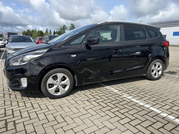 Melns Kia Carens 2013 Tauragė, ar dzinēja tilpumu 1.69 L un nobraukumu 267 tūkst. km par 3500 €, foto 5 vietnē AUTOMOTO.COM.LV