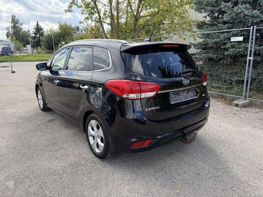 Melns Kia Carens 2013 Marijampole, ar dzinēja tilpumu 1.59 L un nobraukumu 115 tūkst. km par 4650 €, foto 7 vietnē AUTOMOTO.COM.LV