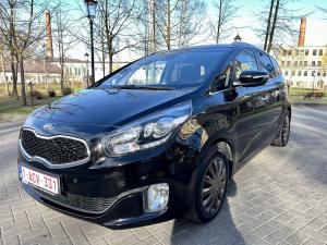 Black Kia Carens 2014 in Siauliai, with an engine capacity of 1.70 L and mileage of 269 thousand km for 6500 €, photo 3 on AUTOMOTO.COM.LV