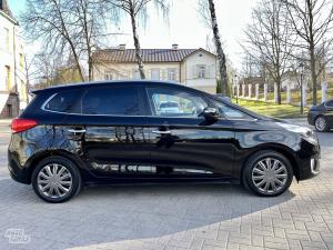 Black Kia Carens 2014 in Siauliai, with an engine capacity of 1.70 L and mileage of 269 thousand km for 6500 €, photo 6 on AUTOMOTO.COM.LV