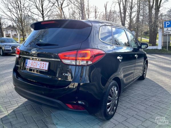 Black Kia Carens 2014 in Siauliai, with an engine capacity of 1.70 L and mileage of 269 thousand km for 6500 €, photo 7 on AUTOMOTO.COM.LV
