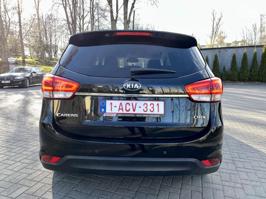 Black Kia Carens 2014 in Siauliai, with an engine capacity of 1.70 L and mileage of 269 thousand km for 6500 €, photo 9 on AUTOMOTO.COM.LV