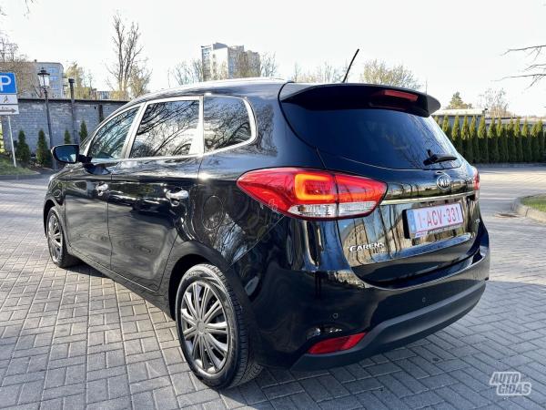 Black Kia Carens 2014 in Siauliai, with an engine capacity of 1.70 L and mileage of 269 thousand km for 6500 €, photo 9 on AUTOMOTO.COM.LV