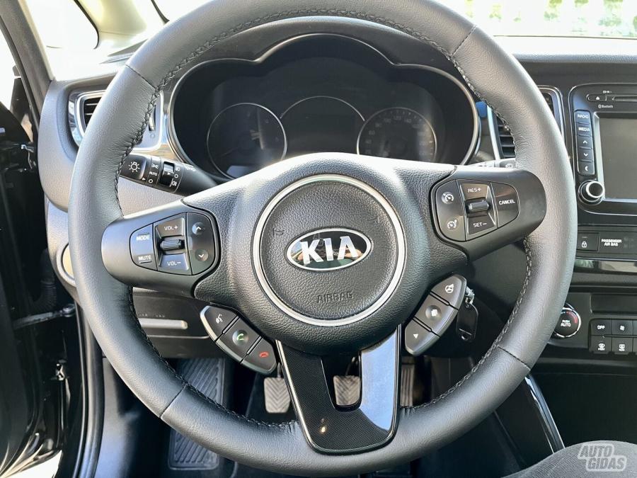 Black Kia Carens 2014 in Siauliai, with an engine capacity of 1.70 L and mileage of 269 thousand km for 6500 €, photo 14 on AUTOMOTO.COM.LV