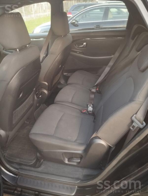 Melns Kia Carens 2014 Rīga, ar dzinēja tilpumu 1.70 L un nobraukumu 224 tūkst. km par 4500 €, foto 5 vietnē AUTOMOTO.COM.LV