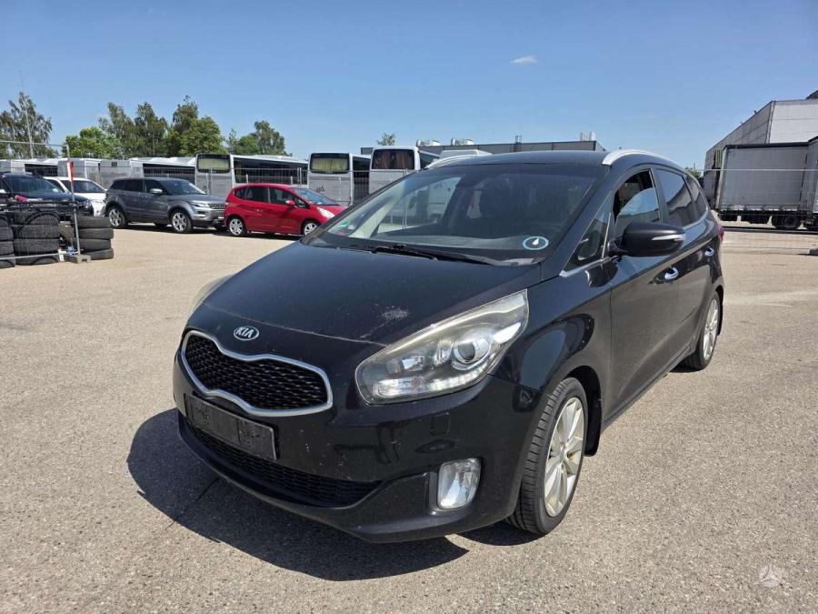 Melns Kia Carens 2014 Marijampole, ar dzinēja tilpumu 1.69 L un nobraukumu 27 tūkst. km par 3700 €, foto 1 vietnē AUTOMOTO.COM.LV