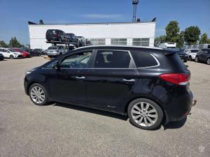 Melns Kia Carens 2014 Marijampole, ar dzinēja tilpumu 1.69 L un nobraukumu 27 tūkst. km par 3700 €, foto 7 vietnē AUTOMOTO.COM.LV