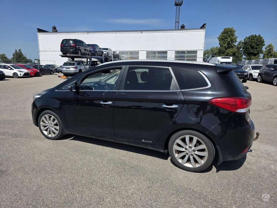 Melns Kia Carens 2014 Marijampole, ar dzinēja tilpumu 1.69 L un nobraukumu 27 tūkst. km par 3700 €, foto 7 vietnē AUTOMOTO.COM.LV