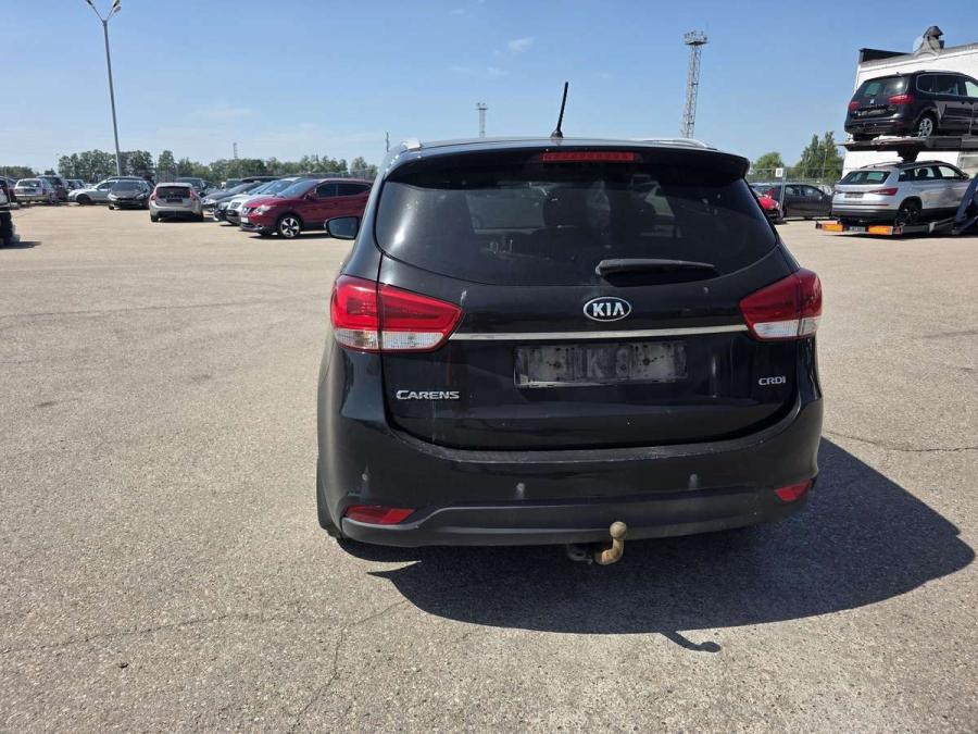 Melns Kia Carens 2014 Marijampole, ar dzinēja tilpumu 1.69 L un nobraukumu 27 tūkst. km par 3700 €, foto 9 vietnē AUTOMOTO.COM.LV
