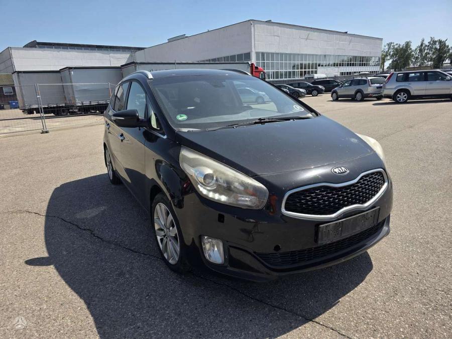 Melns Kia Carens 2014 Marijampole, ar dzinēja tilpumu 1.69 L un nobraukumu 27 tūkst. km par 3700 €, foto 17 vietnē AUTOMOTO.COM.LV