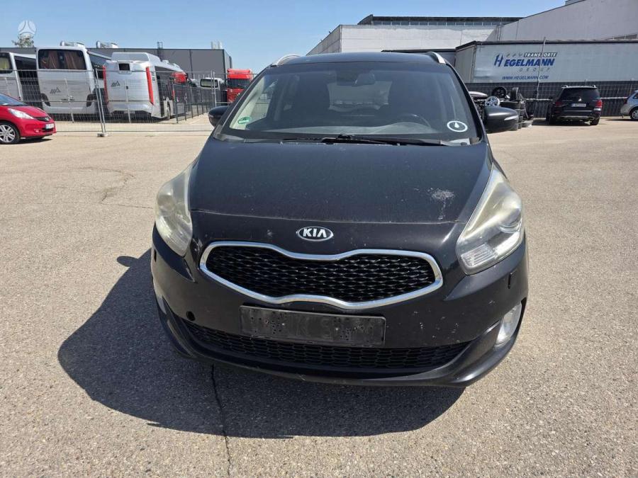 Melns Kia Carens 2014 Marijampole, ar dzinēja tilpumu 1.69 L un nobraukumu 27 tūkst. km par 3700 €, foto 18 vietnē AUTOMOTO.COM.LV