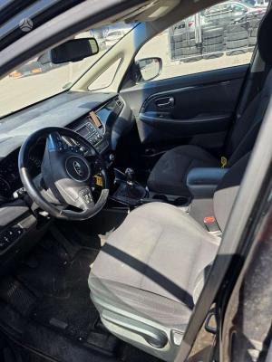 Melns Kia Carens 2014 Marijampole, ar dzinēja tilpumu 1.69 L un nobraukumu 27 tūkst. km par 3700 €, foto 19 vietnē AUTOMOTO.COM.LV