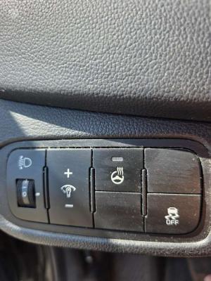 Melns Kia Carens 2014 Marijampole, ar dzinēja tilpumu 1.69 L un nobraukumu 27 tūkst. km par 3700 €, foto 21 vietnē AUTOMOTO.COM.LV