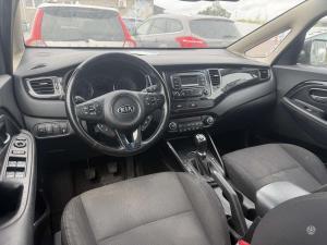 Black Kia Carens 2014 in Kaunas, with an engine capacity of 1.69 L and mileage of 288 thousand km for 1950 €, photo 7 on AUTOMOTO.COM.LV