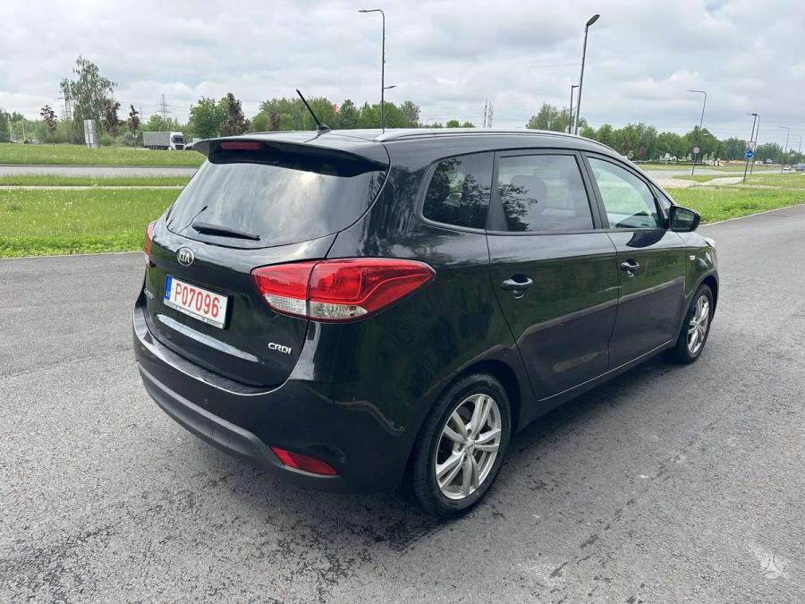 Melns Kia Carens 2014 Kauņa, ar dzinēja tilpumu 1.69 L un nobraukumu 277 tūkst. km par 4200 €, foto 3 vietnē AUTOMOTO.COM.LV