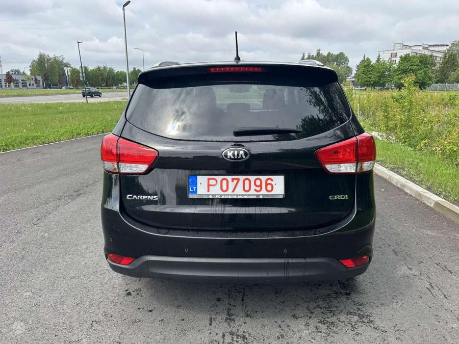 Melns Kia Carens 2014 Kauņa, ar dzinēja tilpumu 1.69 L un nobraukumu 277 tūkst. km par 4200 €, foto 7 vietnē AUTOMOTO.COM.LV
