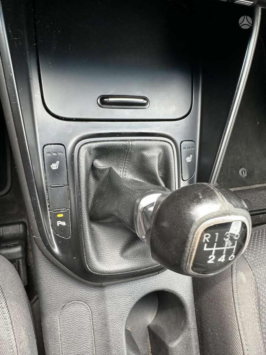 Melns Kia Carens 2014 Kauņa, ar dzinēja tilpumu 1.69 L un nobraukumu 277 tūkst. km par 4200 €, foto 12 vietnē AUTOMOTO.COM.LV