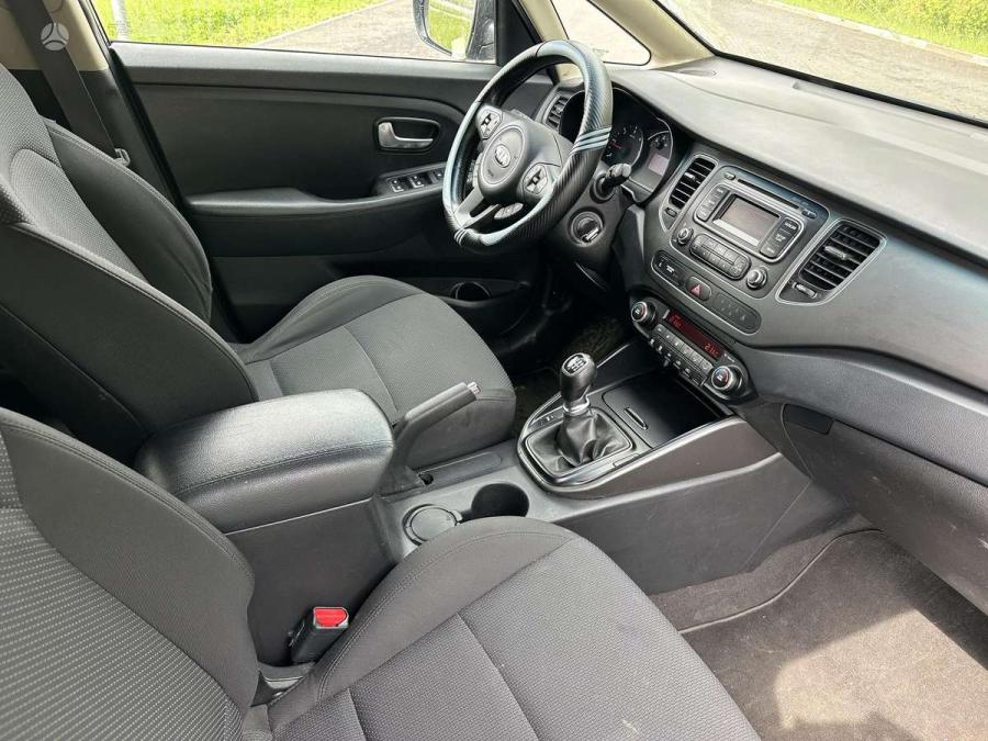Melns Kia Carens 2014 Kauņa, ar dzinēja tilpumu 1.69 L un nobraukumu 277 tūkst. km par 4200 €, foto 14 vietnē AUTOMOTO.COM.LV