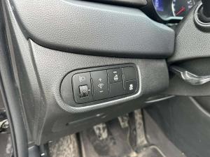 Melns Kia Carens 2014 Kauņa, ar dzinēja tilpumu 1.69 L un nobraukumu 277 tūkst. km par 4200 €, foto 20 vietnē AUTOMOTO.COM.LV