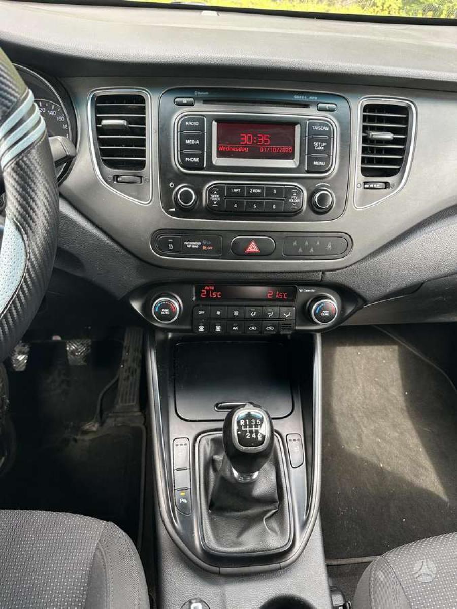 Melns Kia Carens 2014 Kauņa, ar dzinēja tilpumu 1.69 L un nobraukumu 277 tūkst. km par 4200 €, foto 22 vietnē AUTOMOTO.COM.LV