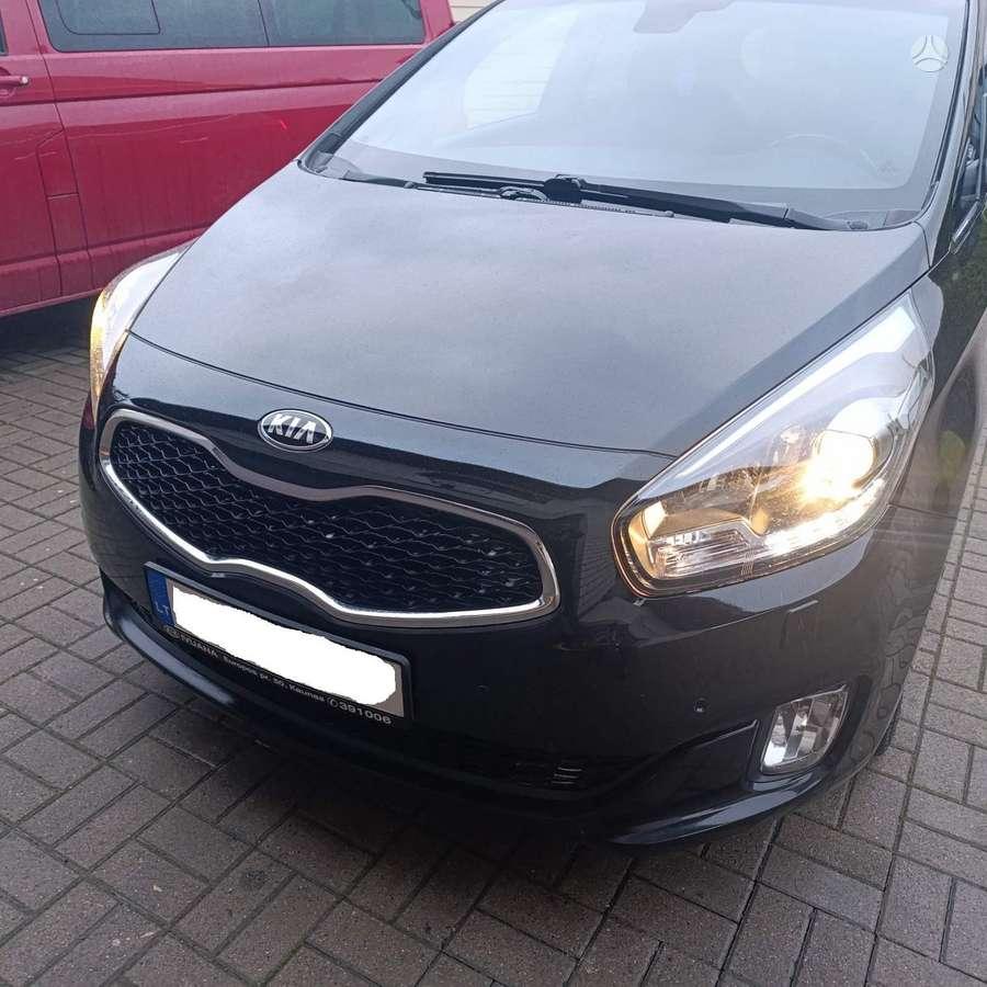 Black Kia Carens 2016 in Kaunas, with an engine capacity of 1.70 L and mileage of 177 thousand km for 7777 €, photo 5 on AUTOMOTO.COM.LV